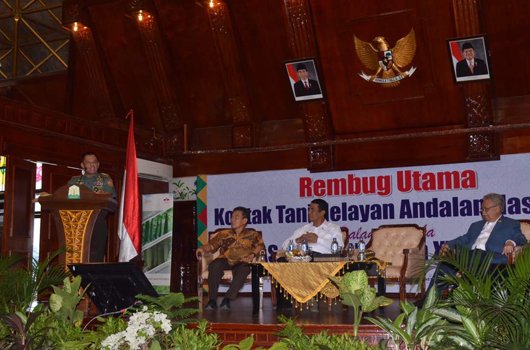 Sektor pertanian miliki peranan penting dalam pertumbuhan ekonomi ... Sektor pertanian miliki peranan penting dalam pertumbuhan ekonomi ...