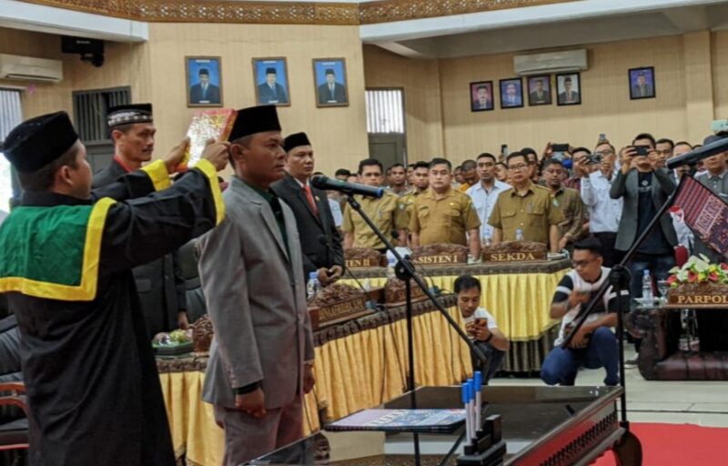 Resmi Dilantik, Zulkarnain Jadi Anggota DPRK Abdya Lagi - Kanal Aceh Resmi Dilantik, Zulkarnain Jadi Anggota DPRK Abdya Lagi - Kanal Aceh